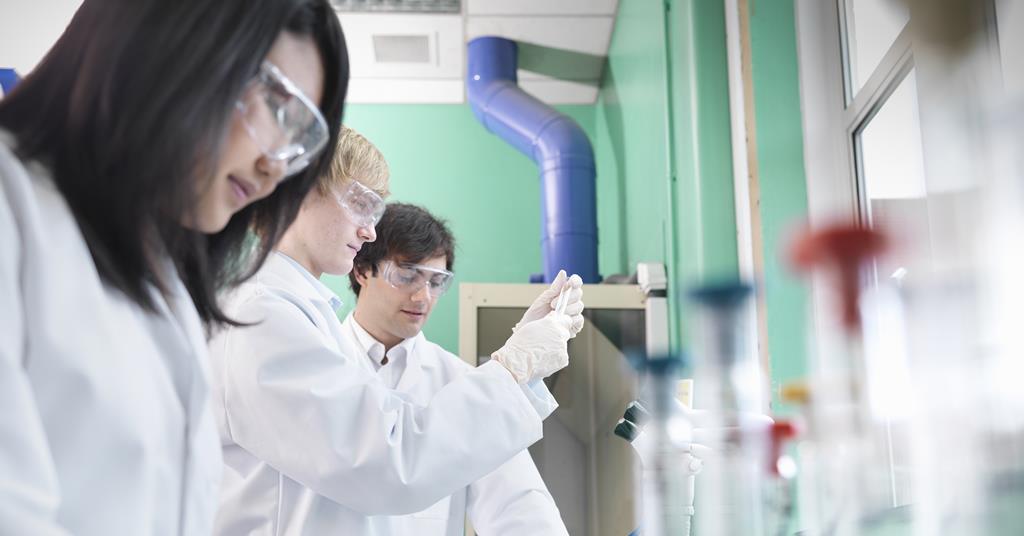 Reinventing the chemistry practical | Ideas | RSC Education