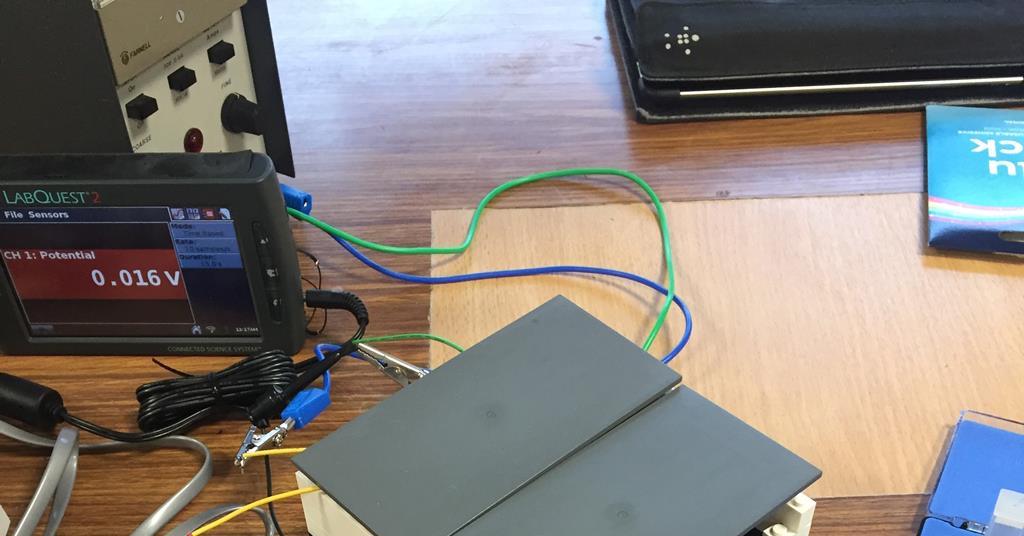 Students win prizes for homemade spectrometers | Analysis | RSC Education