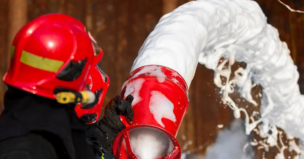 Fight fire! Fill up with foam | 11–14 years | Resource | RSC Education