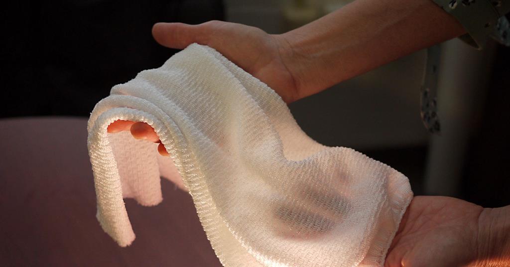 Temperature-controlling textiles | Feature | RSC Education