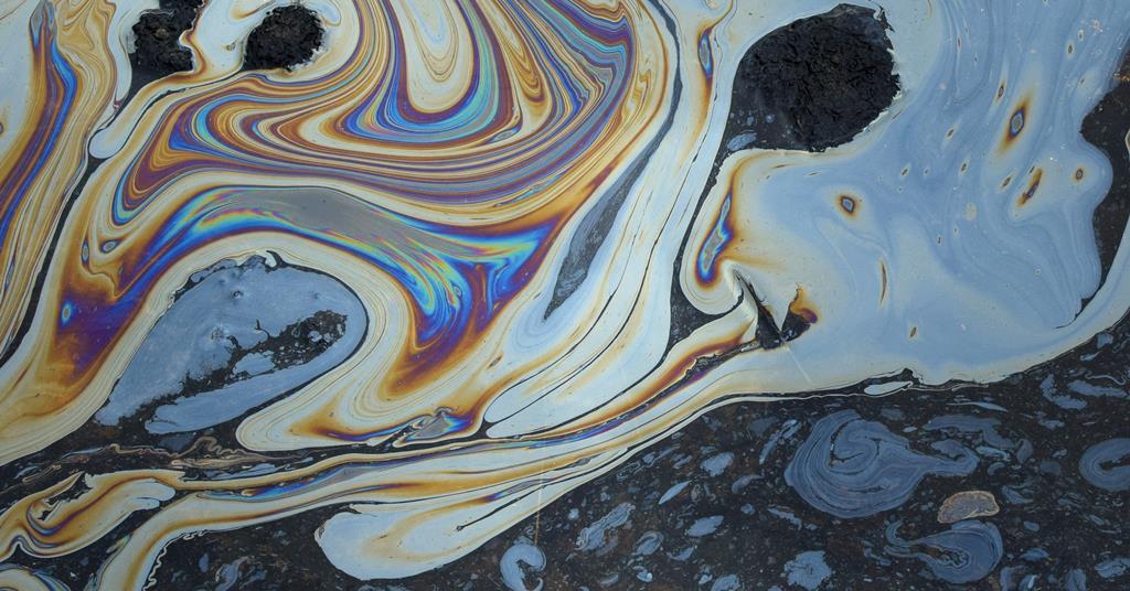 The treatment of oil spills | Class experiment | RSC Education