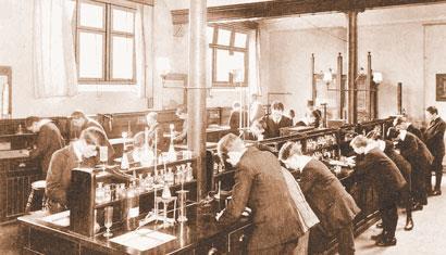 Microscale chemistry revisited | Feature | RSC Education