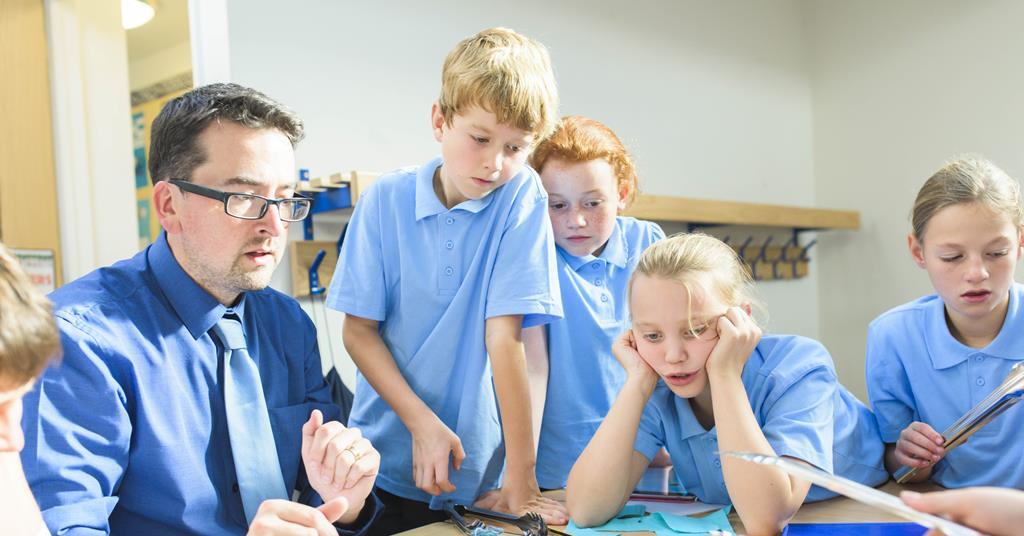 Experiments and investigations for primary science | RSC Education