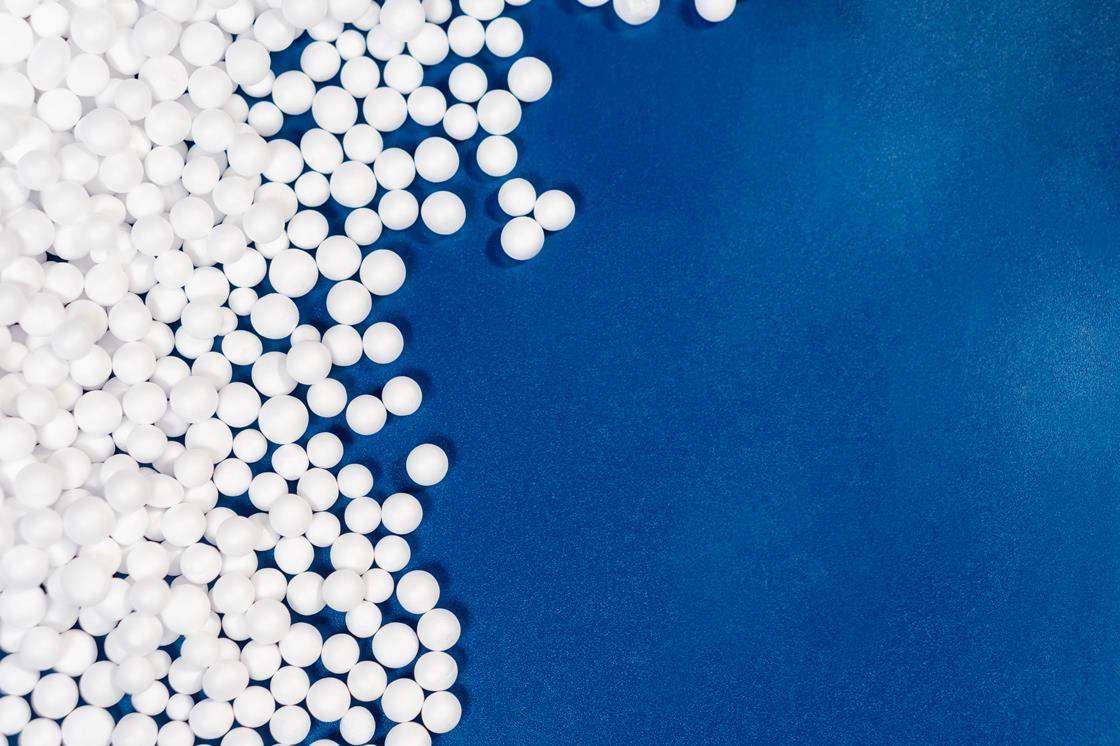 ‘Dissolving’ polystyrene in acetone | Demonstration | RSC Education