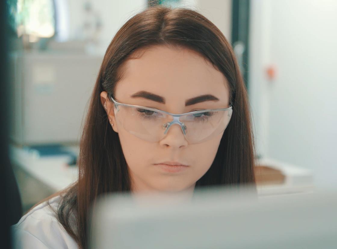 Analytical chemist | Job profile | RSC Education