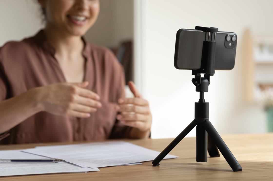 Capture learners’ attention with video feedback | Ideas | RSC Education