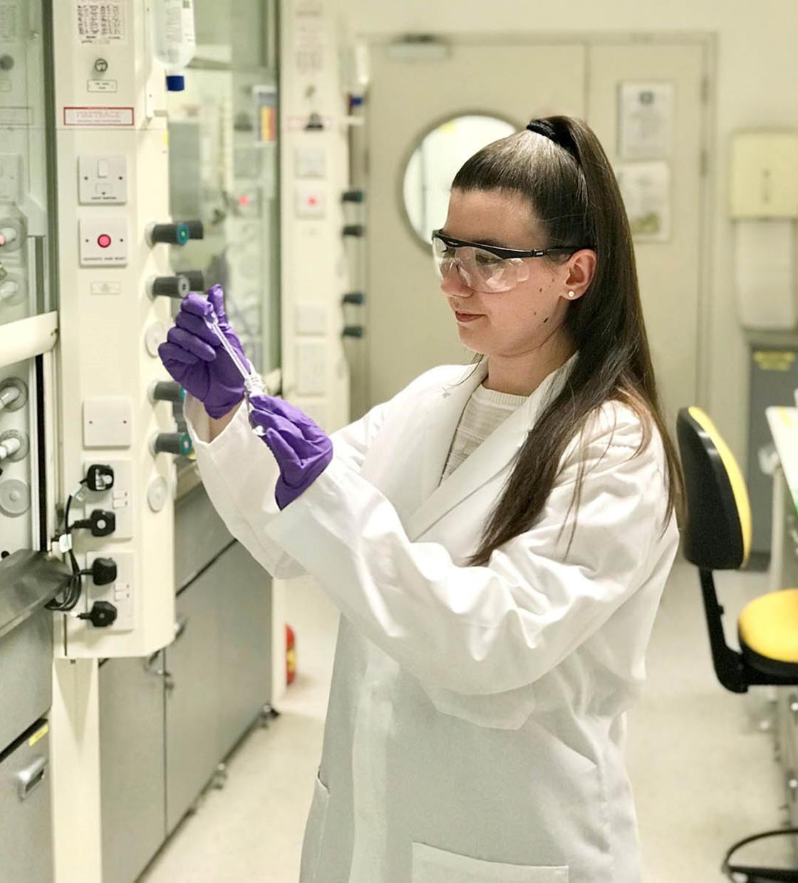 Process chemist – higher apprentice, pharmaceuticals | Job profile ...