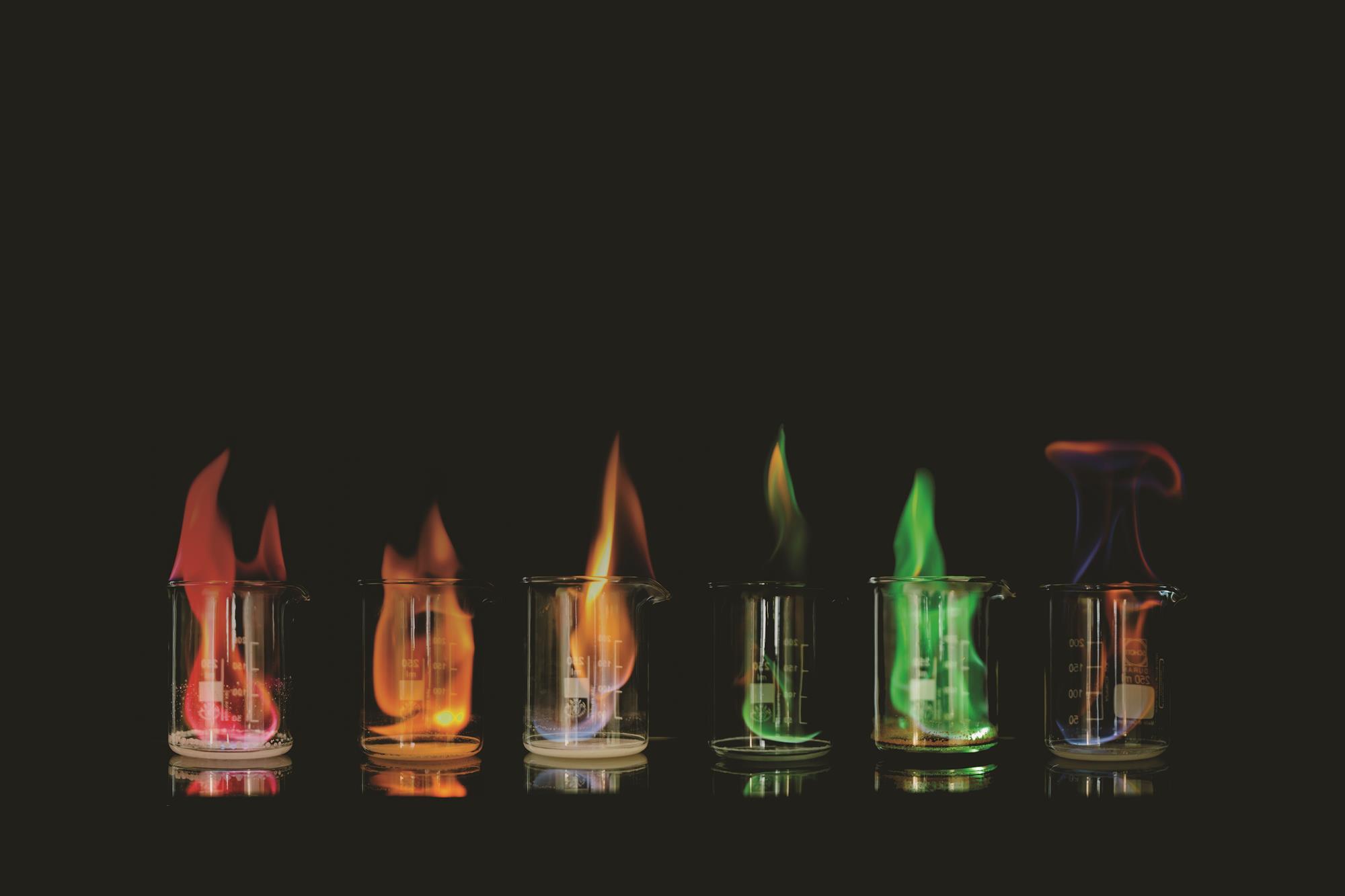 The rainbow flame demonstration | Exhibition chemistry | RSC Education