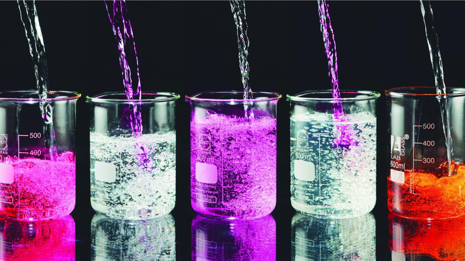 Magic beakers | Exhibition chemistry | RSC Education