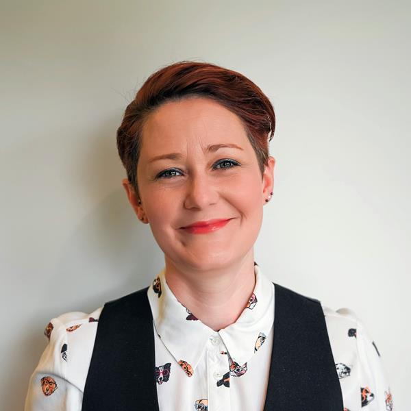 Amy Brewer | Author | RSC Education